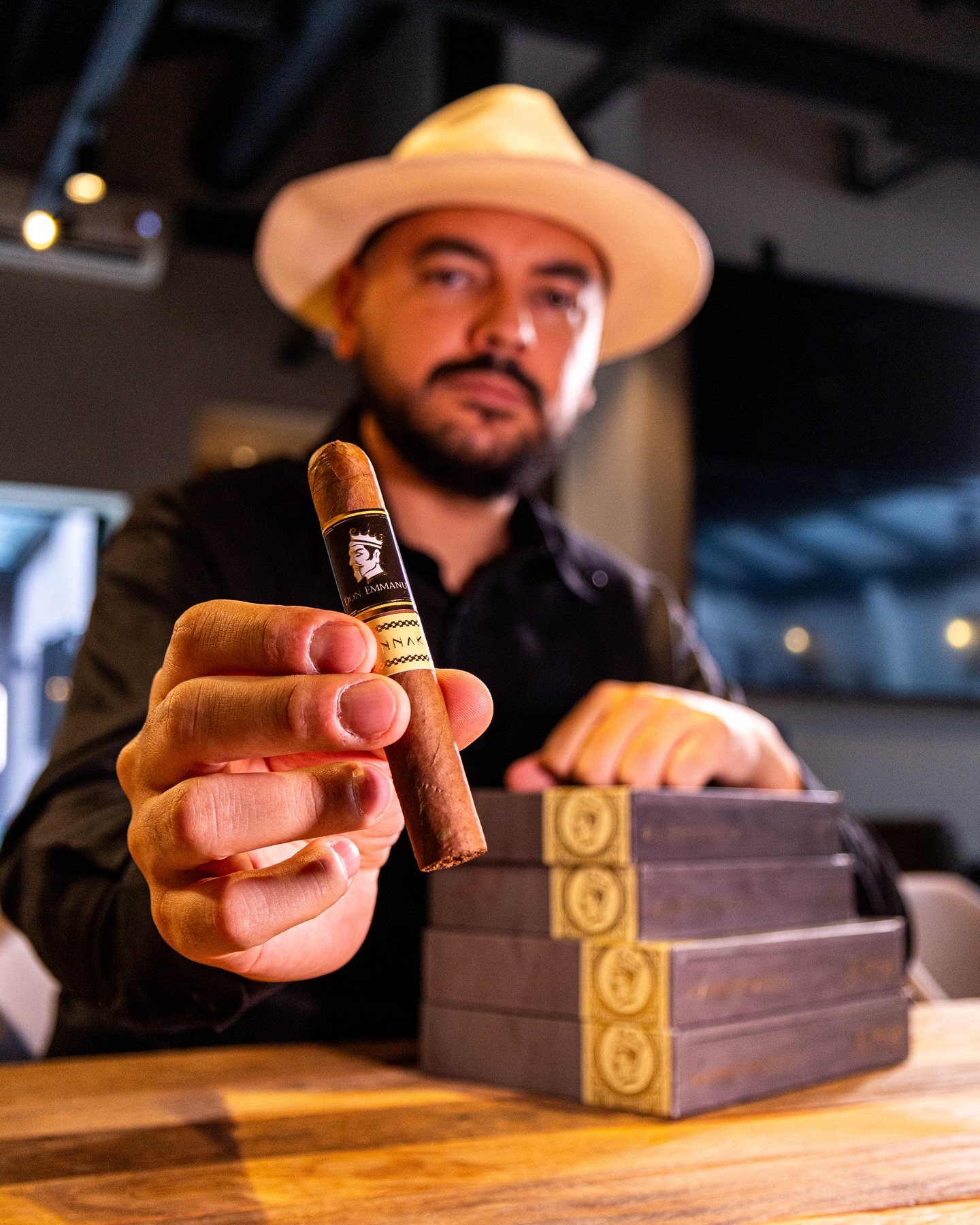 Montecristo Epic Premium Selection ‘07 . . #cigars #cigar #cigarporn ...